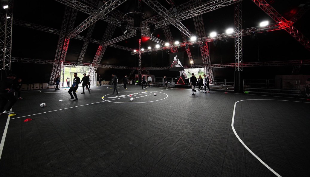 Cancha de futbol sala - Hacer cancha interior a precio de fábrica